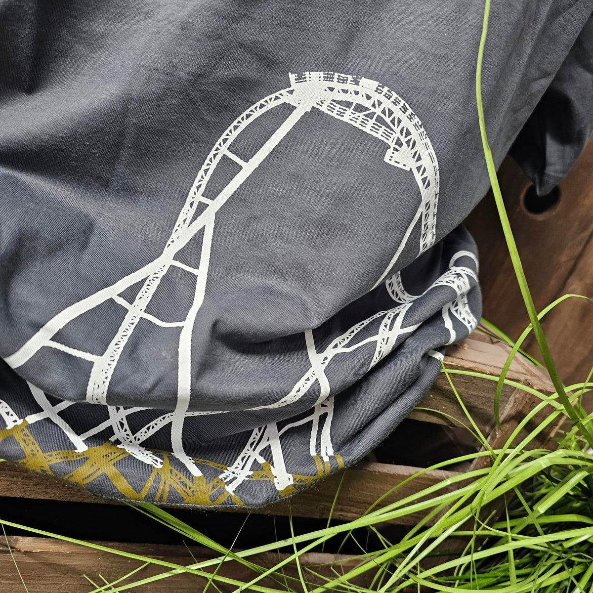 Hyperia Oversized Skyline T-Shirt – Thorpe Park Online Shop